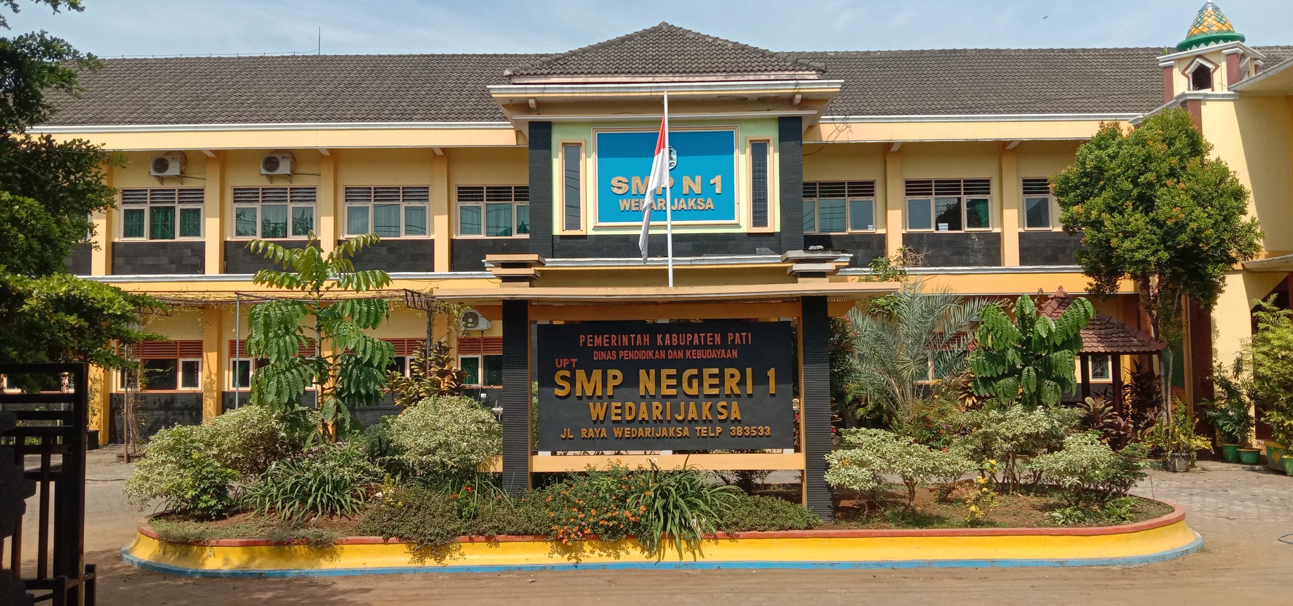 Gedung Sekolah – SMP NEGERI 1 WEDARIJAKSA